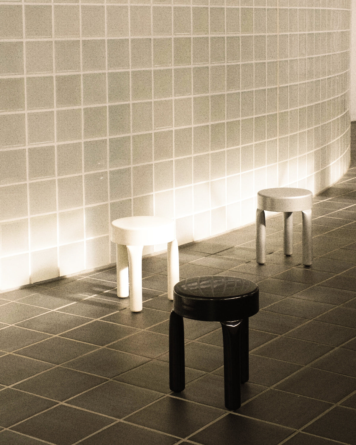 【即日配送】Pressura Stool ステンレス スツール シルバー ブラック ホワイト 丸型 直径35cm ステンレスインテリア パイプスツール N2 interior