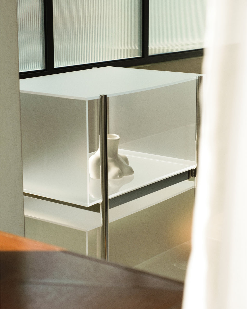 Sheer Rack-N2 interior